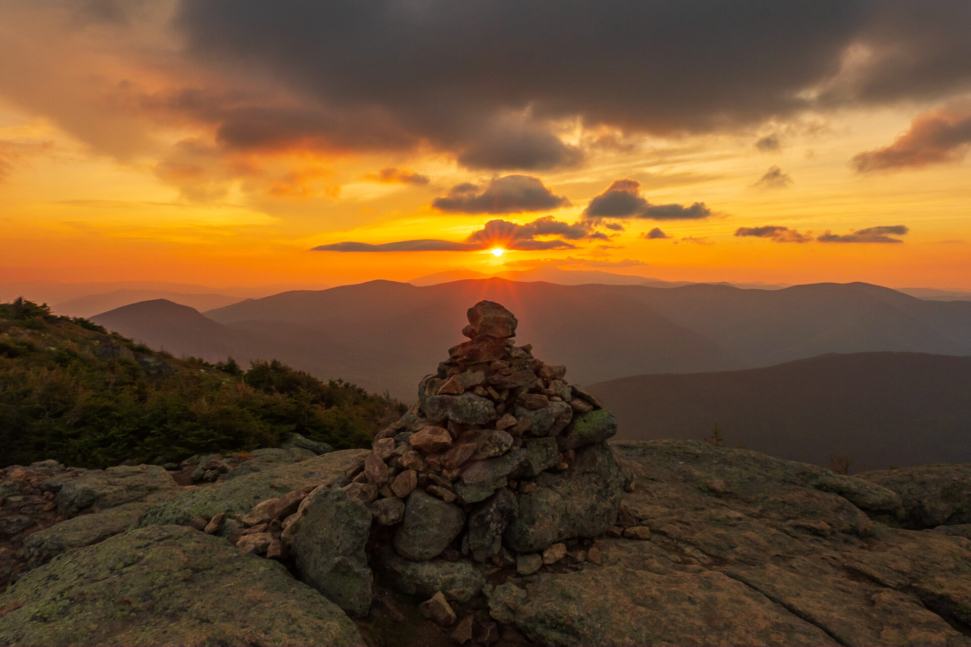 Franconia Ridge Loop Sunrise Hike - Trekking Sketches